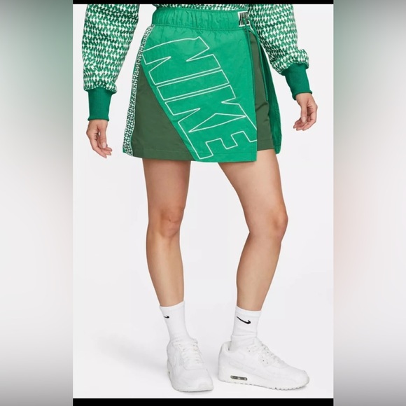 Nike | Skirts | New Nike Sportswear X Nike United Tracksuit Skirt ...